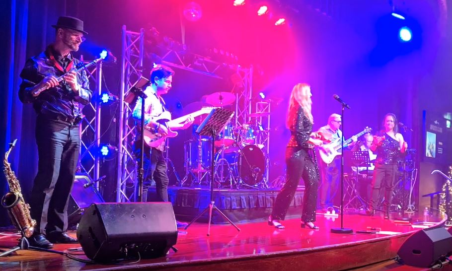 Photos – Groovin Hard Sydney Band